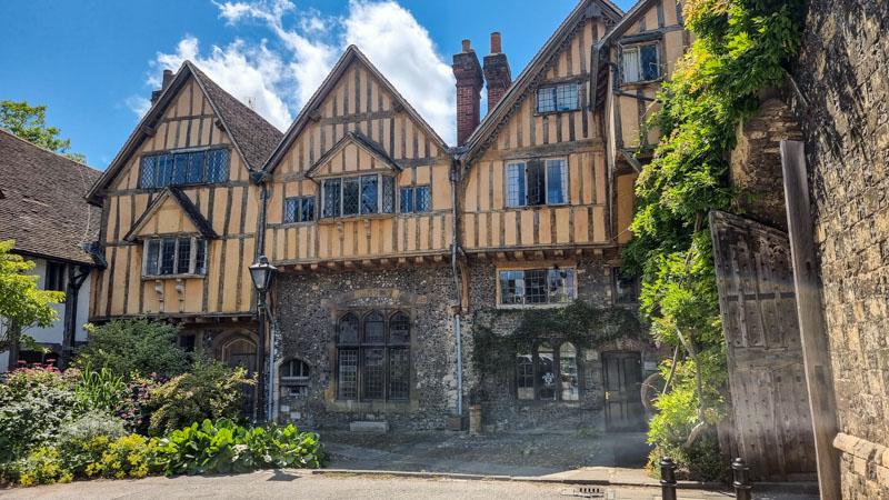 Interesting Facts about Winchester | Blog | Travel With Mansoureh